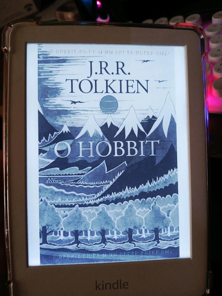 Leituras ️ (O Hobbit foi o livro da minha ...) | Universo de Books - 25 ...